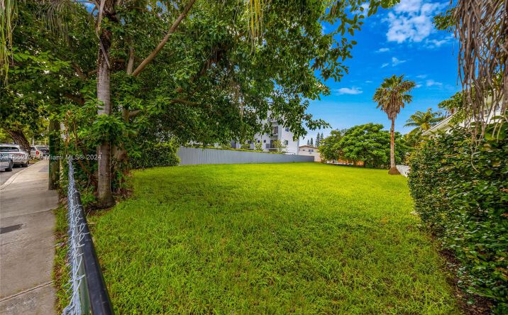 850 SW 2, Miami, FL 33130 | Crexi.com