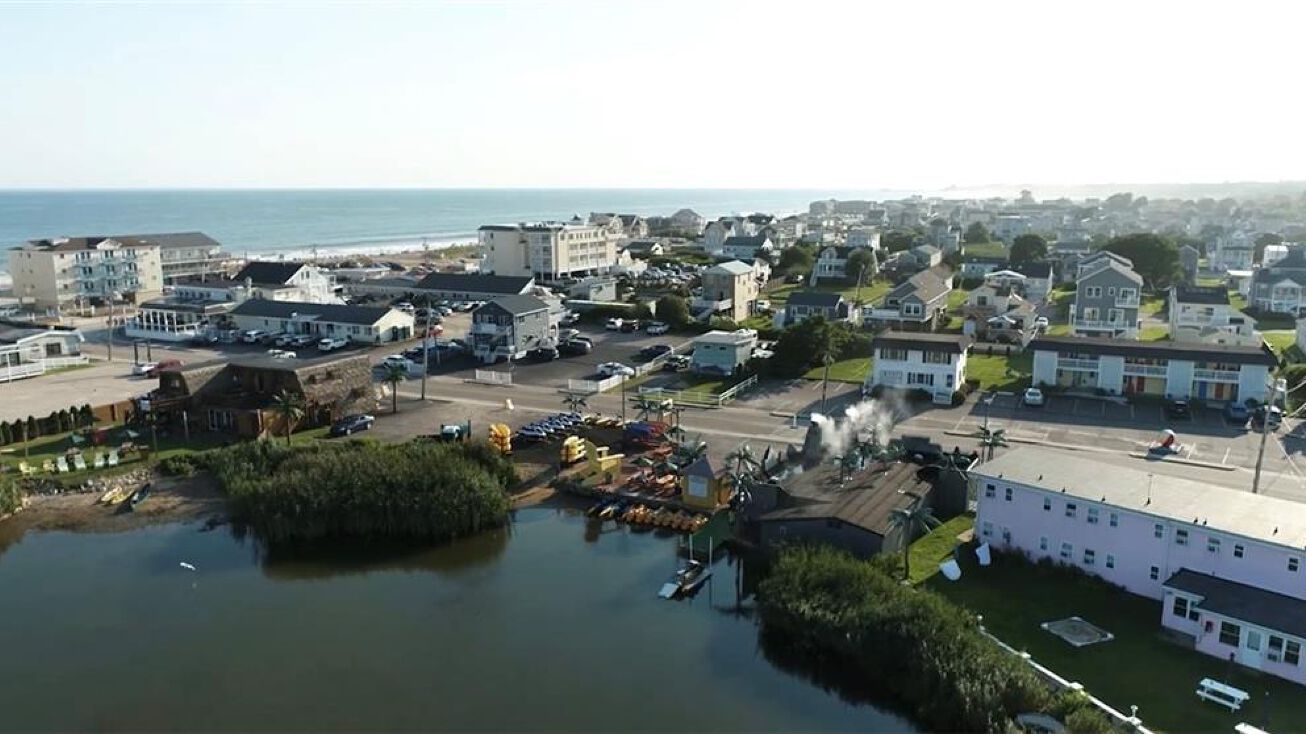 17 Winnapaug Road, Westerly, RI 02891 | Crexi.com