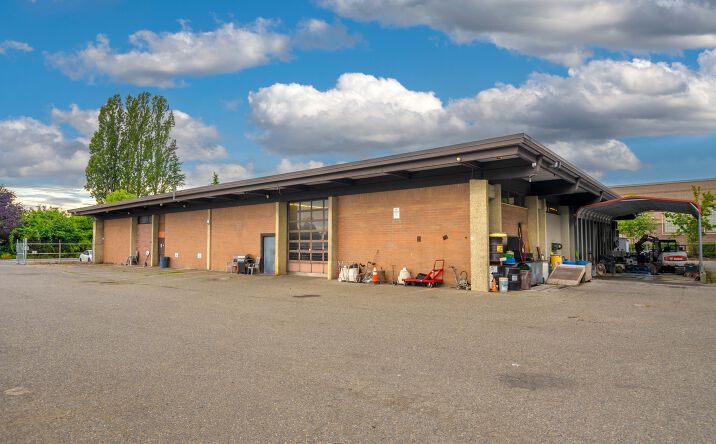 27500 16TH AVE S Federal Way WA 98003-2352 APN: 332204-9170 | Crexi.com