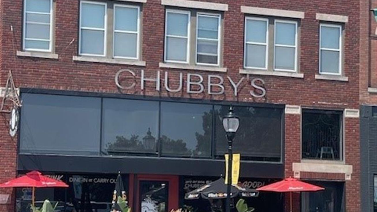 2 W SIDE Square, Macomb, IL 61455 | Crexi.com