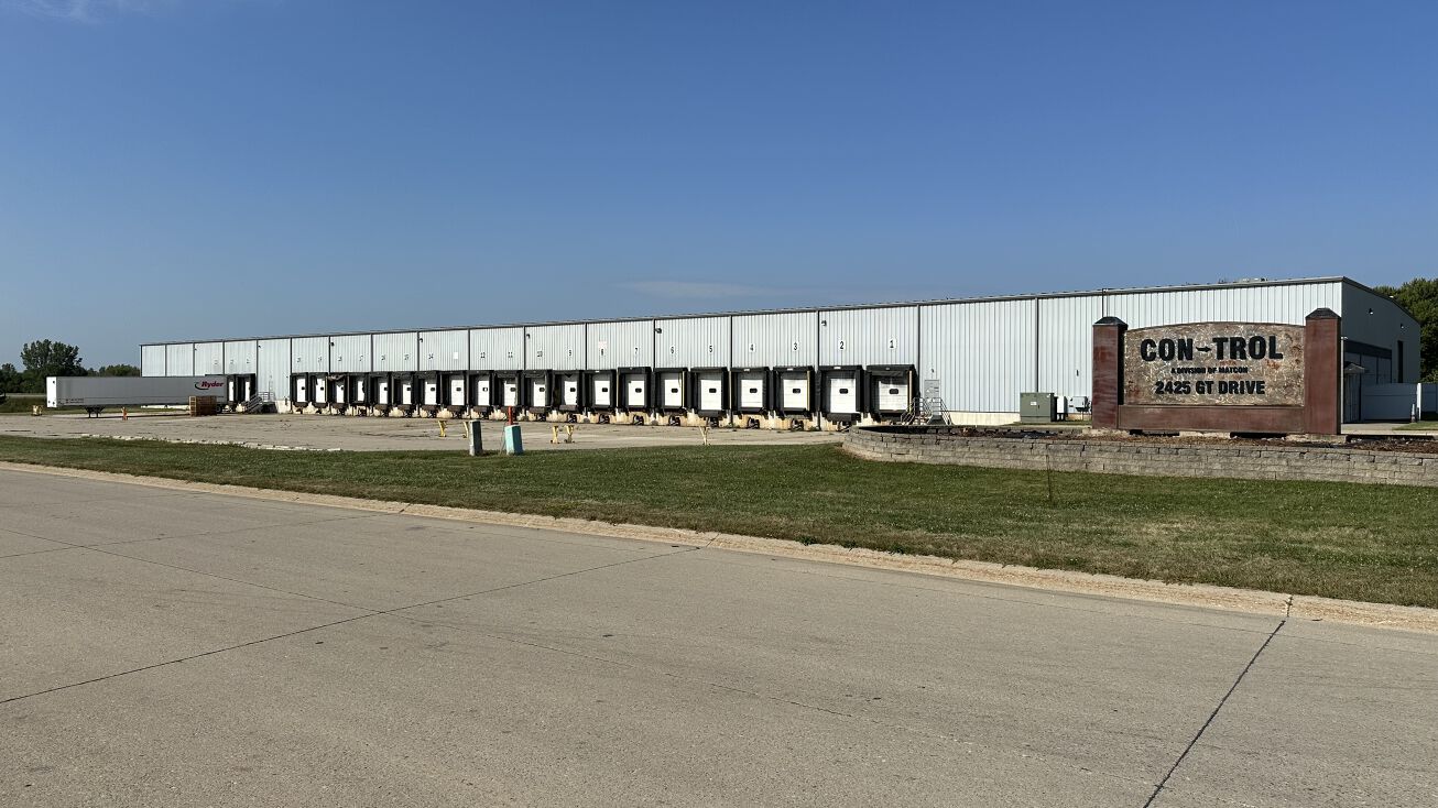 Waterloo, IA | Crexi.com