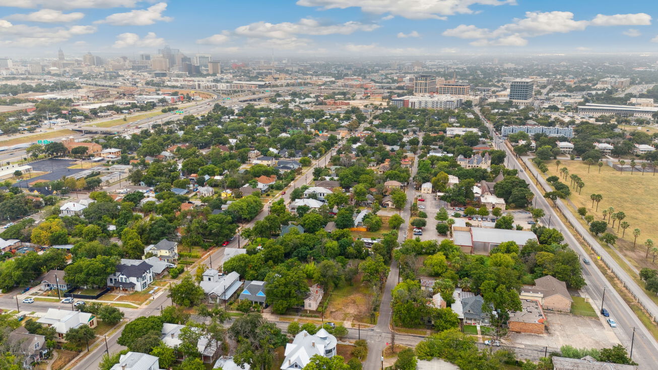 1136 E Grayson St, San Antonio, TX 78208 | Crexi.com