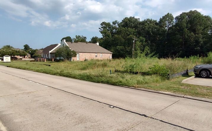 180 Veterans Blvd, Denham Springs, LA 70726 | Crexi.com