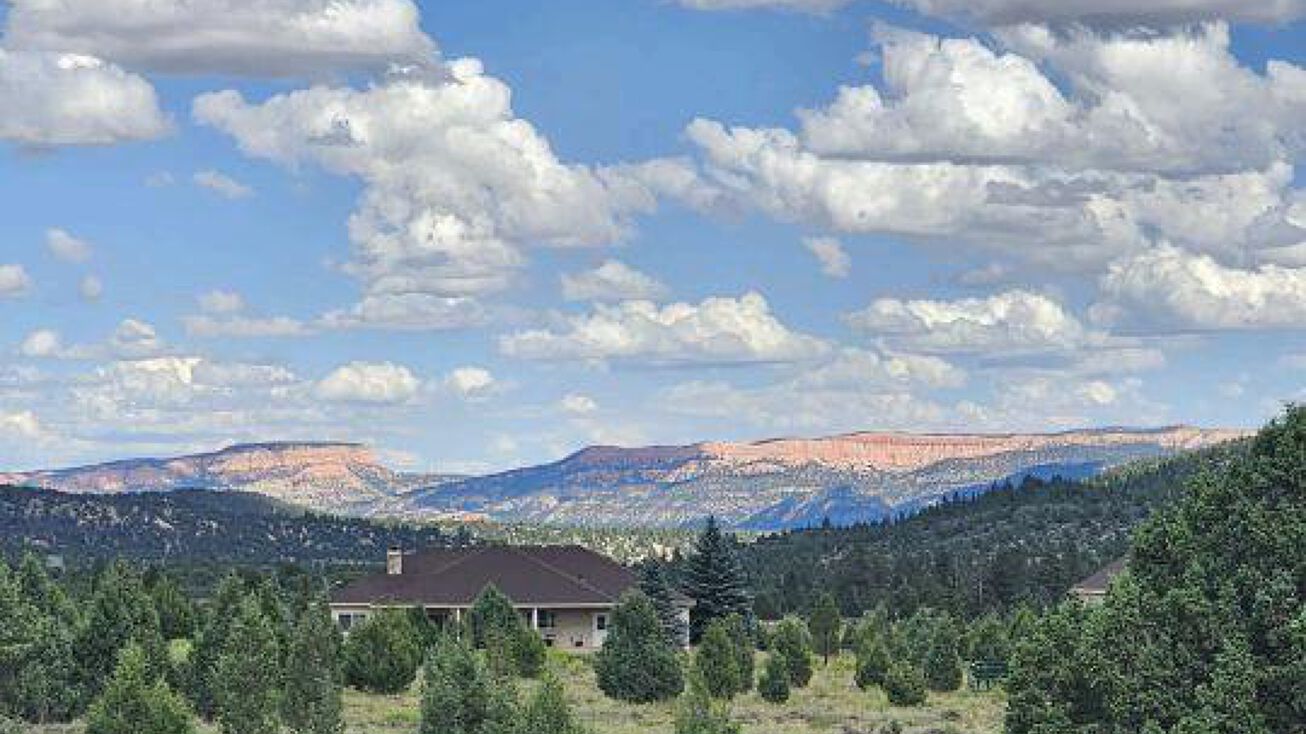 1950 S Creek Front Ln, Hatch, UT 84735 | Crexi.com