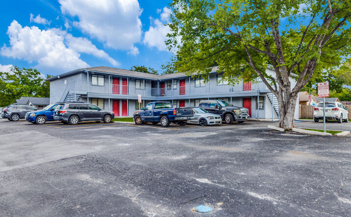 500 BURTON AVE San Antonio TX 78221-1859 APN: 09335-051-0010 | Crexi.com