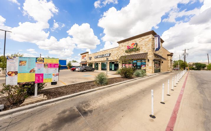 11900 BLANCO RD San Antonio TX 78216-2408 APN: 1300794 | Crexi.com