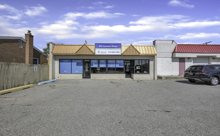 32940 CHERRY HILL RD Garden City MI 48135-1009 APN: 35 022 99 0006 000 ...