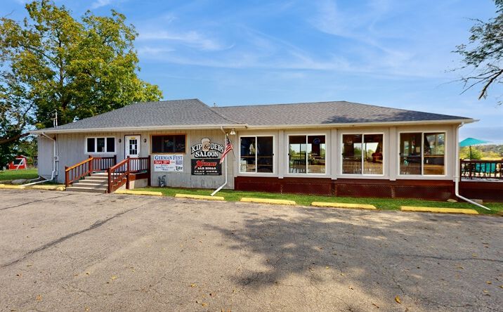 184 Park Ave, Sharon, WI 53585 | Crexi.com