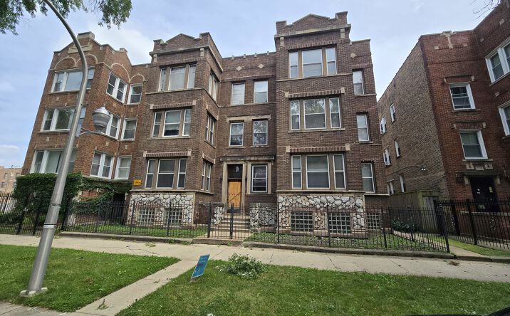 6837 S EAST END AVE Chicago IL 60649-6201 APN: 20-24-310-009-0000 ...