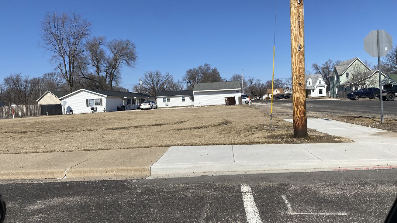 109 E Essex St, Glasford, IL 61533 | Crexi.com