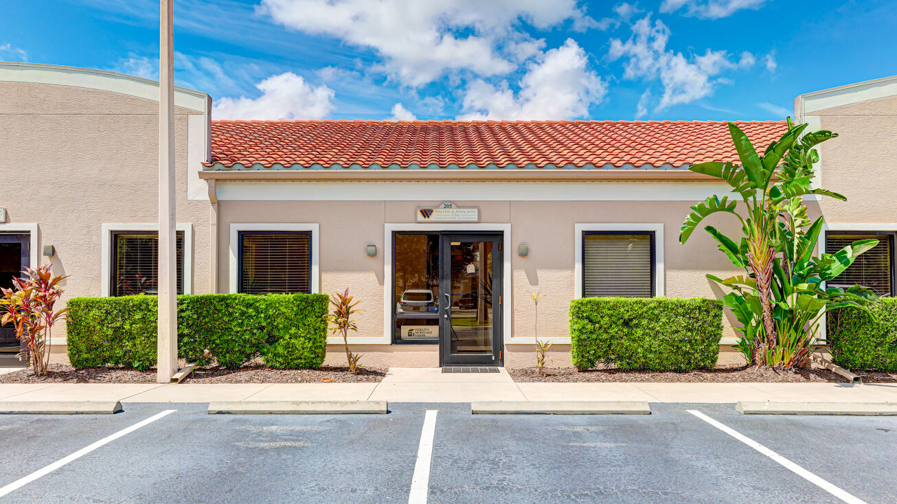 5266 OFFICE PARK BLVD STE 205, Bradenton, FL 34203 | Crexi.com