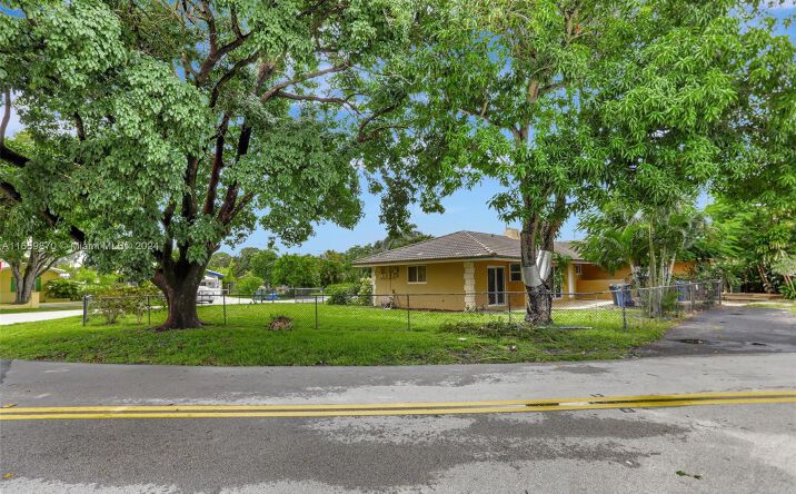 1699 NE 33rd St, Oakland Park, FL 33334 | Crexi.com