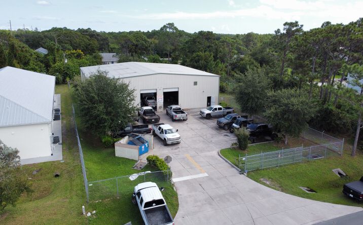 415 MARTIN RD SE Palm Bay FL 32909-3924 APN: 29 3703-26-1989-11 | Crexi.com