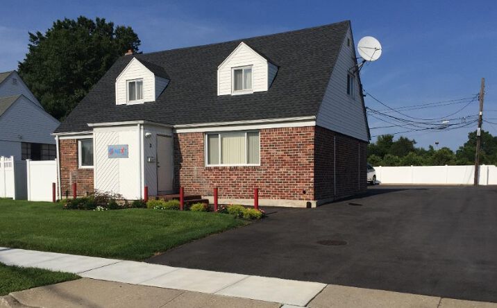 3 Lester Place, Plainview, NY 11803 | Crexi.com