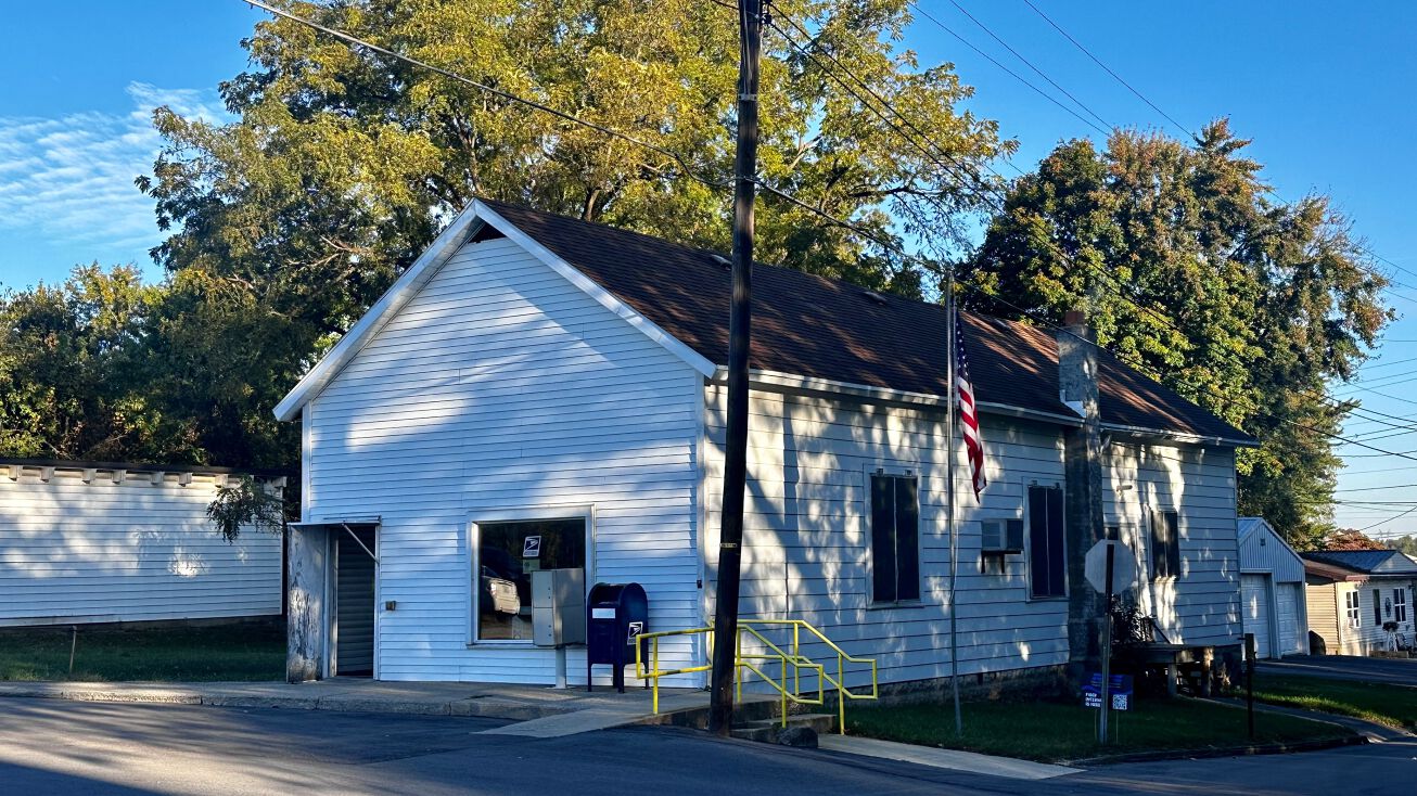 122 E Main St, Burket, IN 46508 | Crexi.com