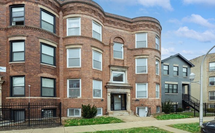 Multifamily Property, Homes & Apartment Buildings for Sale in Chicago ...