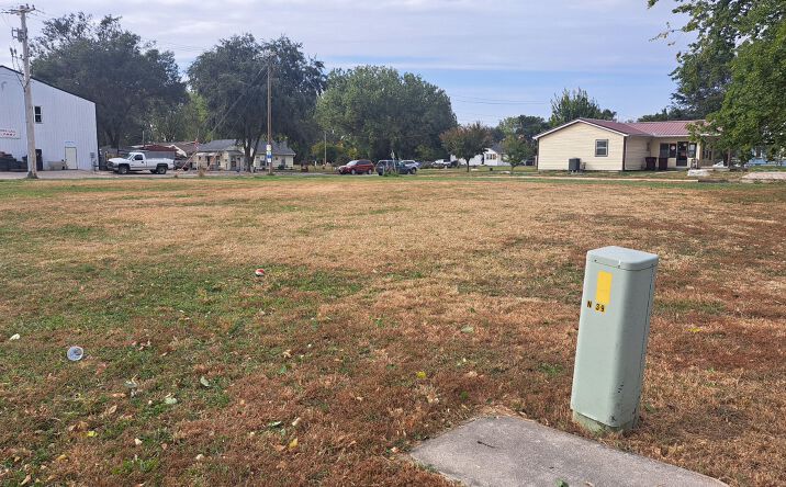 709 W 9TH ST South Sioux City NE 68776-1927 APN: 220023964 | Crexi.com