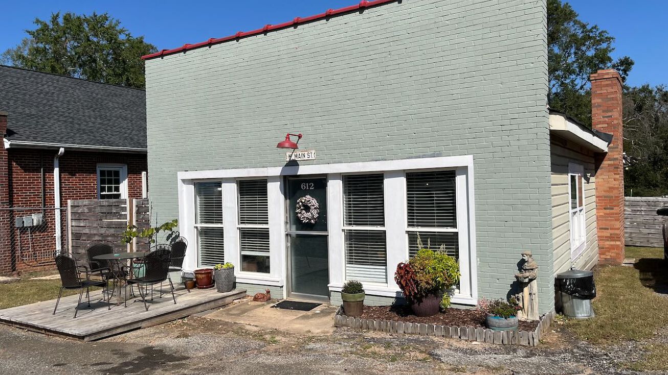 612 W Main St, Easley, SC 29640 | Crexi.com