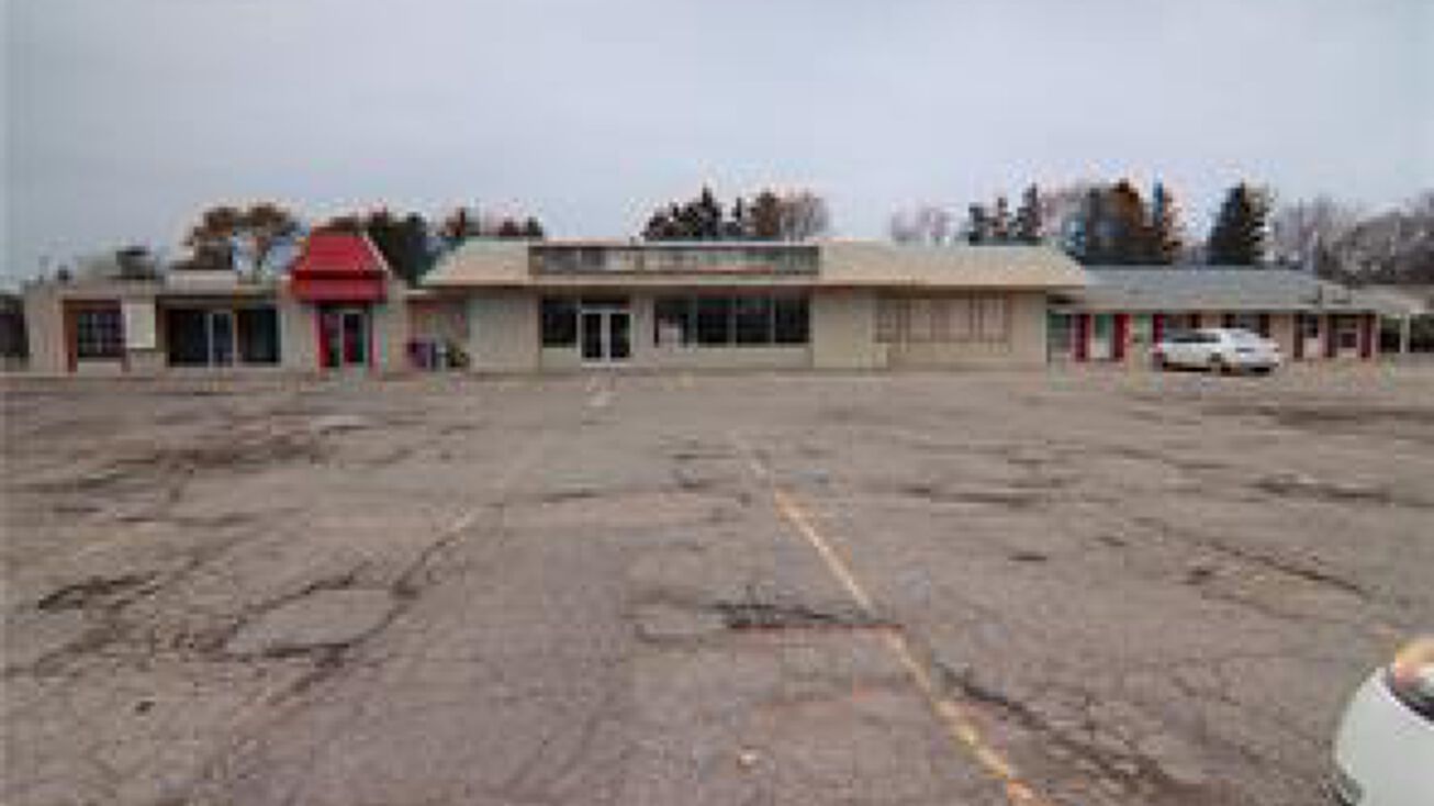 1354 W Bristol Rd, Flint, MI 48507 - Retail Property for Sale - 1354 W ...