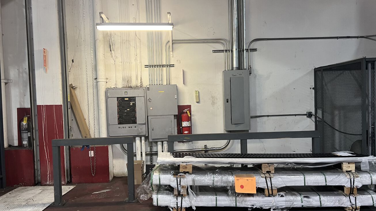 13571 Vaughn St, San Fernando, CA 91340 | Crexi.com