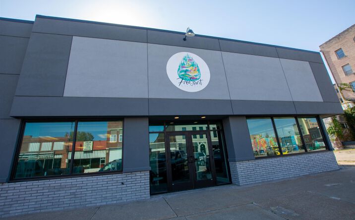 127 6TH AVE S Clinton IA 52732-4104 APN: 8012220000 | Crexi.com