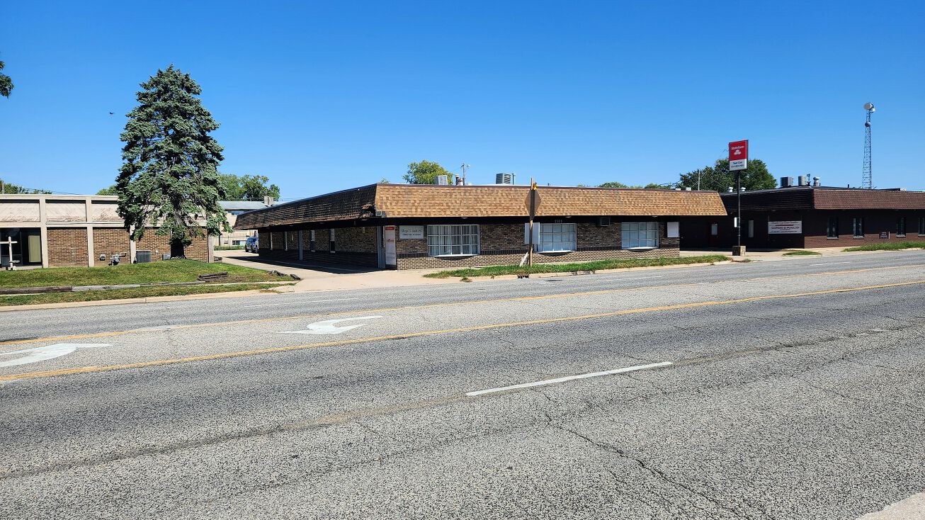 2108 W Springfield Ave, Champaign, IL 61821 | Crexi.com