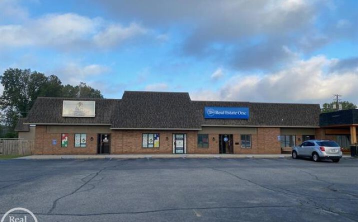 3847 PINE GROVE AVE # 3849 Fort Gratiot MI 48059-4265 APN: 74-20-090 ...