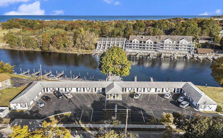 520 WATER ST Manistee MI 49660-1532 APN: 51-900-008-37 | Crexi.com