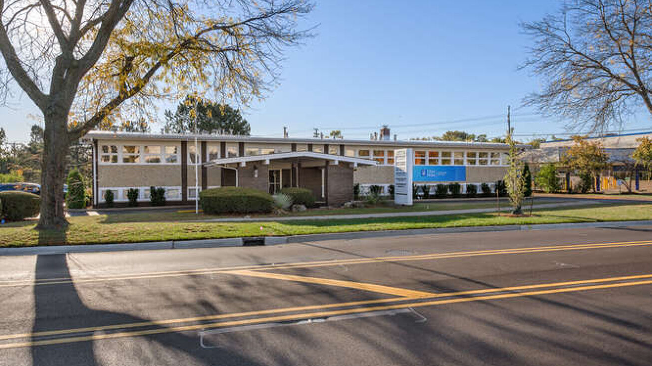 9631 Gross Point Rd, Skokie, IL 60076 | Crexi.com