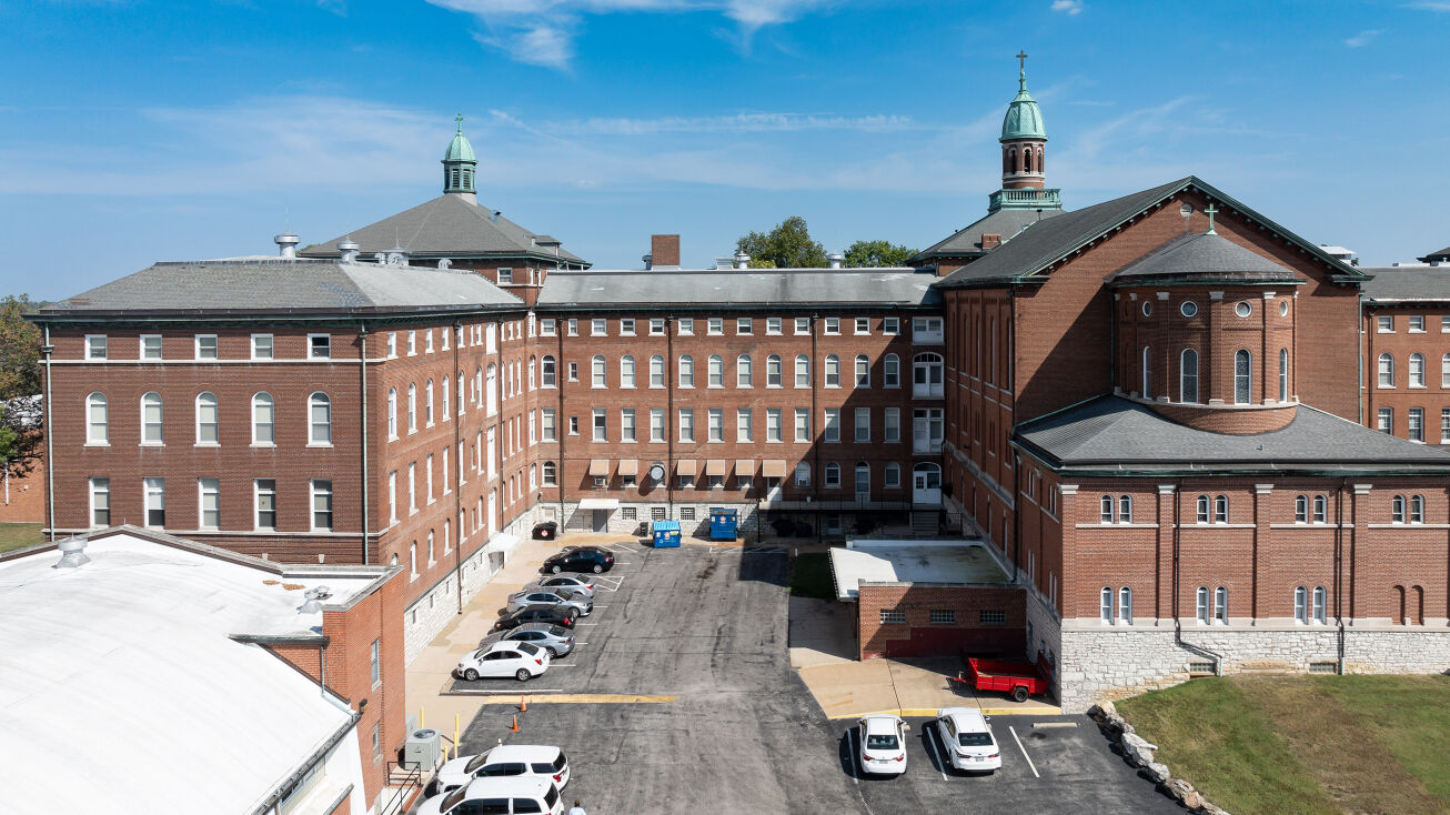 320 E Ripa Ave, Lemay, MO 63125 | Crexi.com