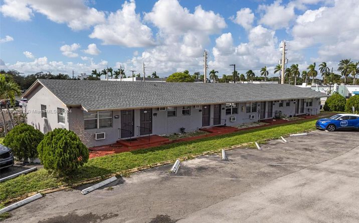 2908 Funston St, Hollywood, FL 33020 | Crexi.com