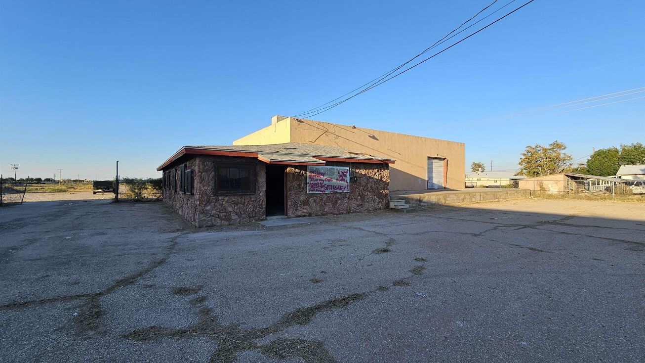 108 E Fiesta Drive, Carlsbad, NM 88220 | Crexi.com