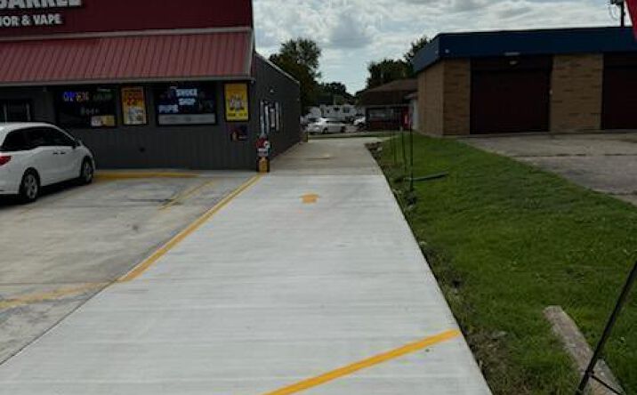 702 E Main St, West Frankfort, IL 62896 | Crexi.com