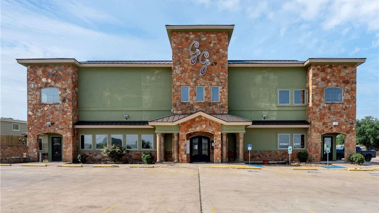 216 Middlebuster Rd, Gonzales, TX 78629 | Crexi.com
