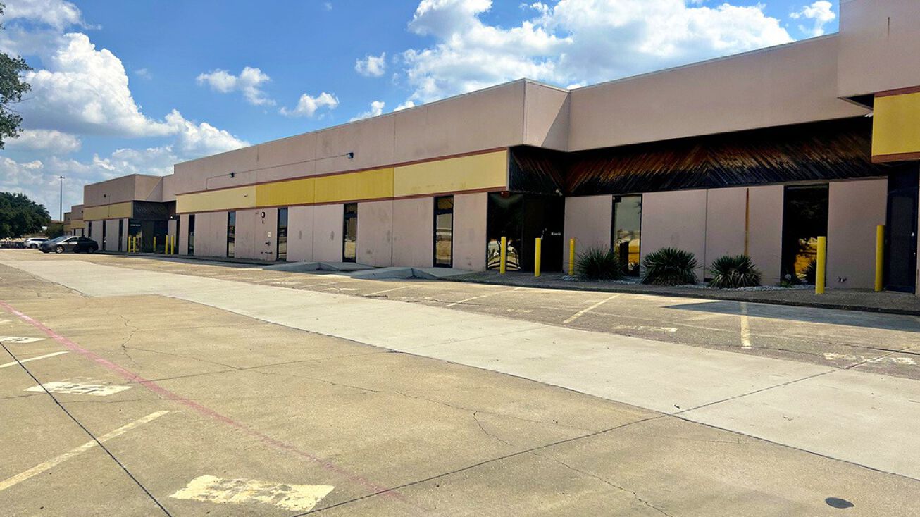 2500-2636 NE Loop 820, Fort Worth, TX 76102 | Crexi.com