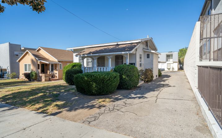 1167 RAYMOND AVE Glendale CA 91201-4940 APN: 5623-018-019 | Crexi.com