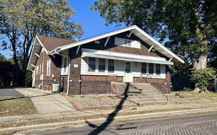 15 Oakwood Ln, Murphysboro, IL 62966 | Crexi.com