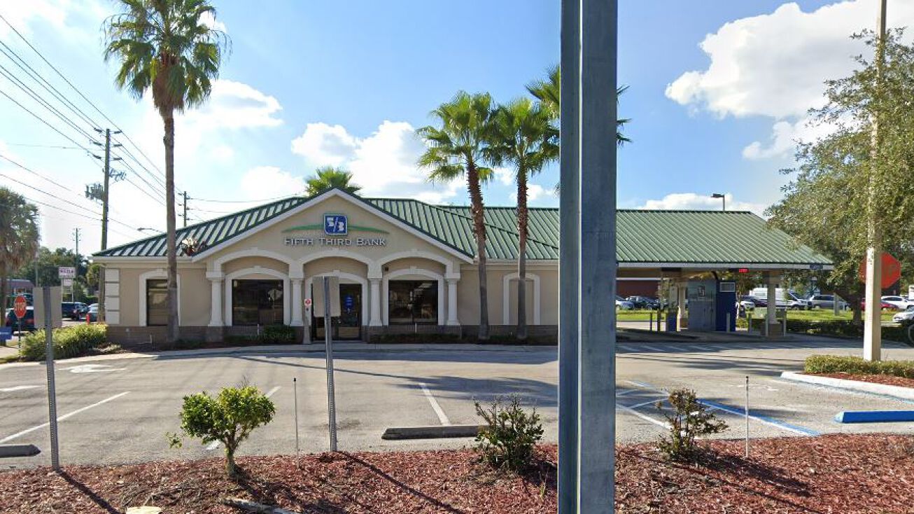 2011 Aloma Ave, Winter Park, FL 32792 | Crexi.com