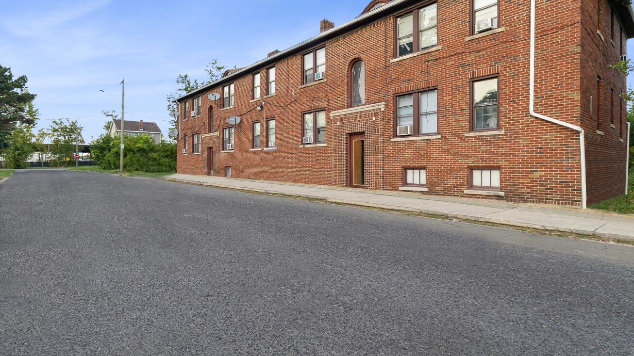 13910 Littlefield St, Detroit, MI 48227 | Crexi.com 13910 Littlefield St, Detroit, MI 48227 | Crexi.com