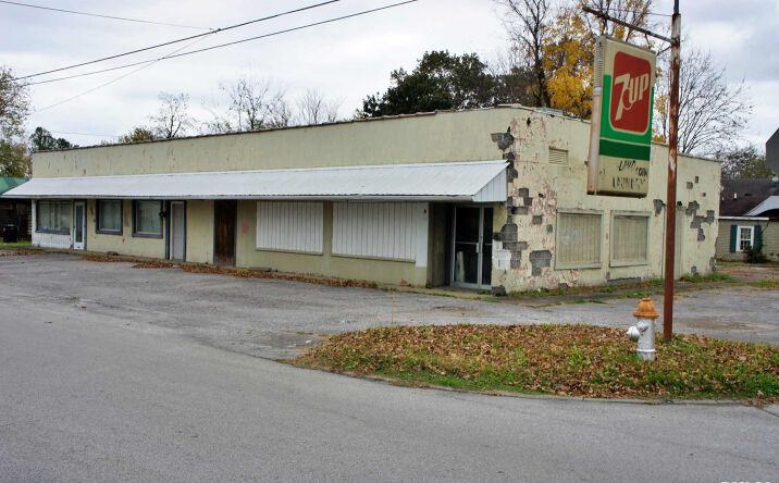 716 W 19TH Street, Metropolis, IL 62960 | Crexi.com