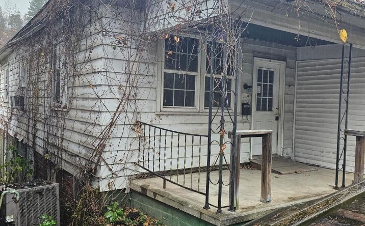 367 Fort Street, Nelsonville, OH 45764 | Crexi.com