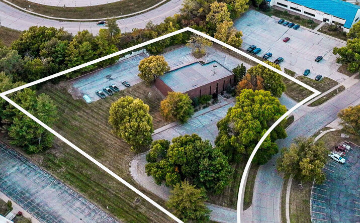 1500 30TH ST West Des Moines IA 50266-1323 APN: 320/00648-006-000 ...