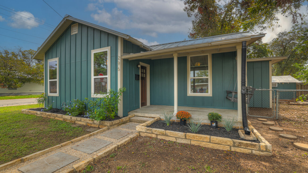 296 E Faust St, New Braunfels, TX 78130 | Crexi.com