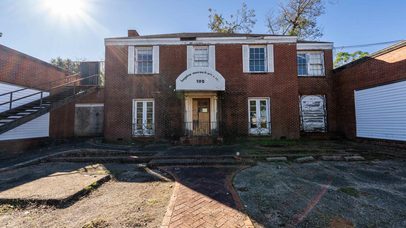 102 W College ST, Longview, TX 75601 | Crexi.com