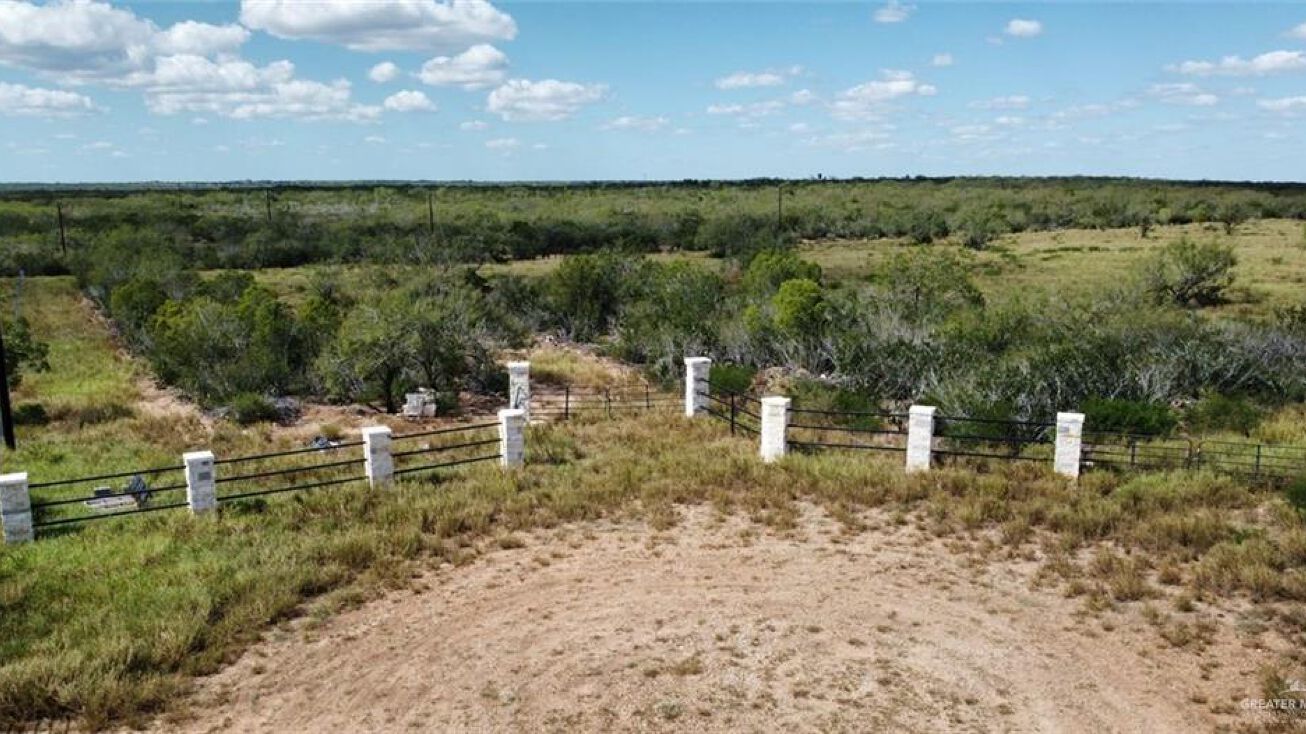 140 SE Paseo De La Mulada Road SE, Rio Grande City, TX 78582 | Crexi.com