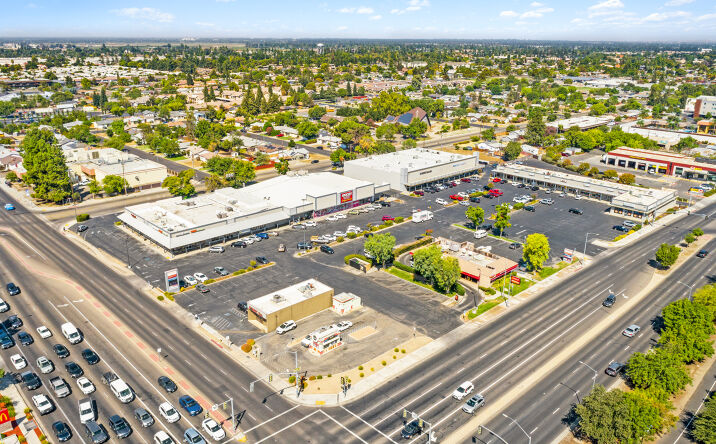 1830 CLOVIS AVE Clovis CA 93612-2713 APN: 49720403 | Crexi.com