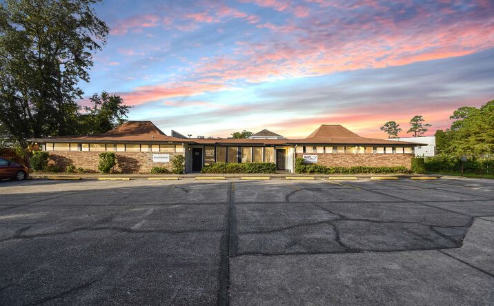 3661 Crown Point Ct, Jacksonville, FL 32257 | Crexi.com