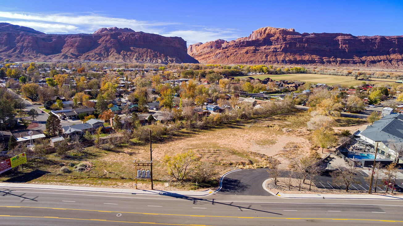 911 N Main St, Moab, UT 84532 | Crexi.com