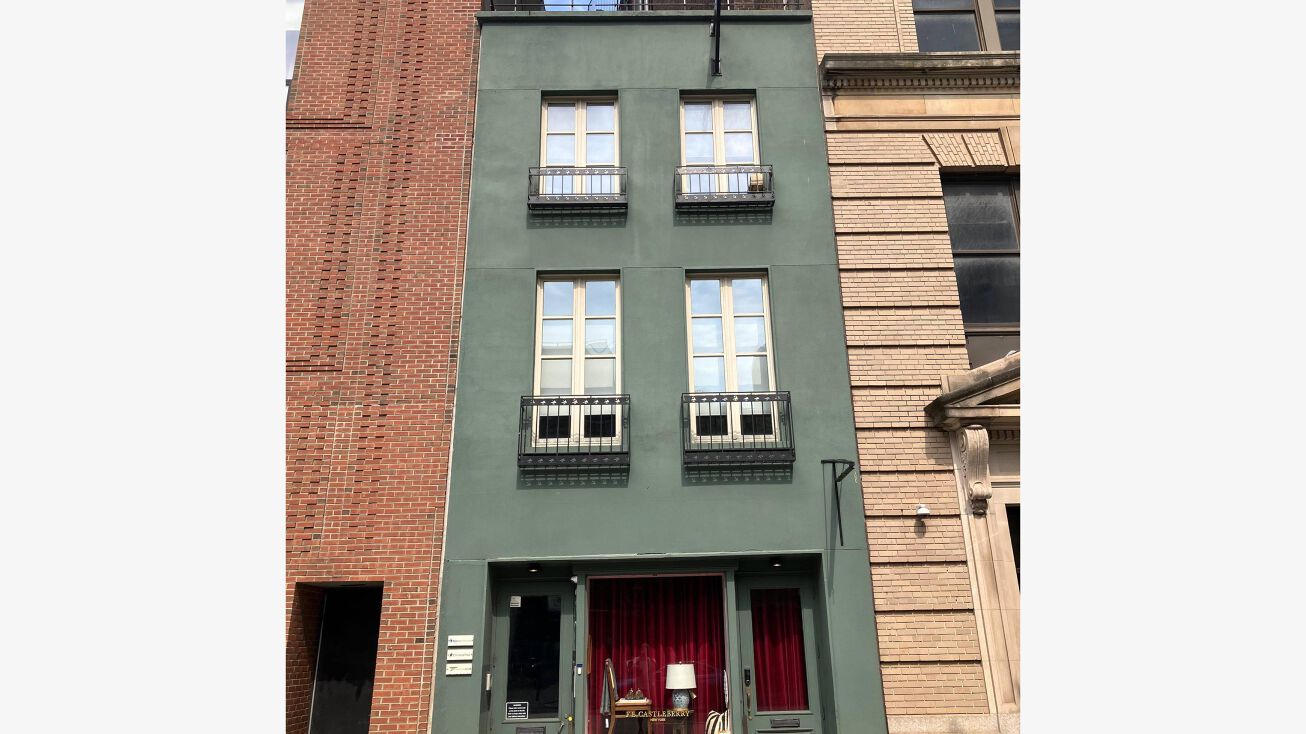 246 W Broadway, New York, NY 10013 | Crexi.com