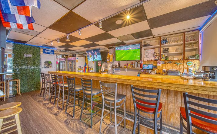 Cafeteria & Bar For Sale In Hialeah, Hialeah, FL 33012 | Crexi.com